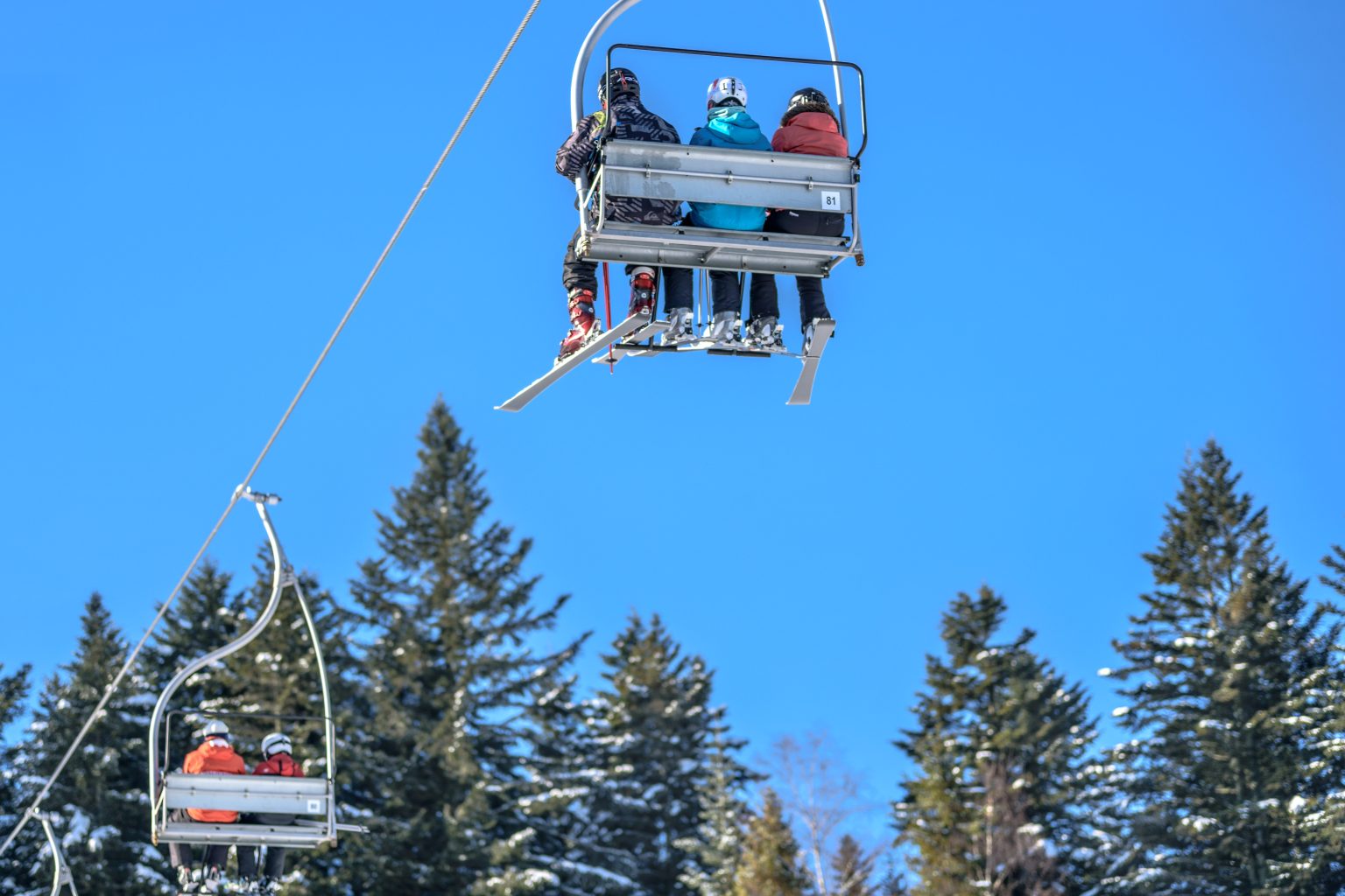 Tips for Getting Off Ski Lifts - ASO Mammoth